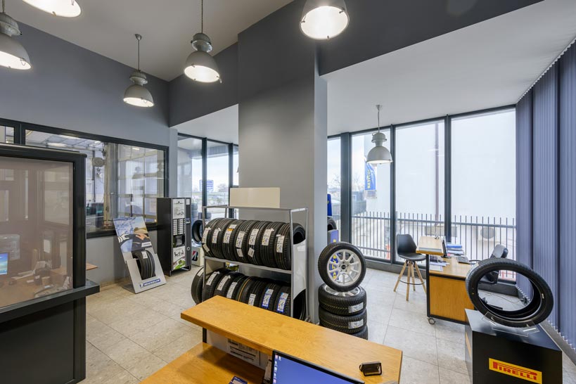 Летни гуми MICHELIN E-PRIMACY ST ACOUSTIC T2 XL 235/45 R18 98V - Жижо